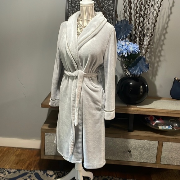 Danskin | Intimates & Sleepwear | Soft Grey Robe | Poshmark